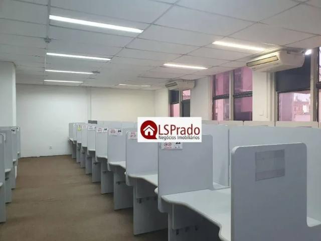 Mobiliado! Ao lado do Metro Republica, conjunto com 9 salas, 2 banheiros e ar condicionado!