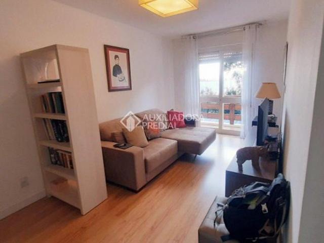 Mobiliado e com eletros, apartamento 1 quarto, 1 garagem escriturada, sacada, Porto Alegre/RS