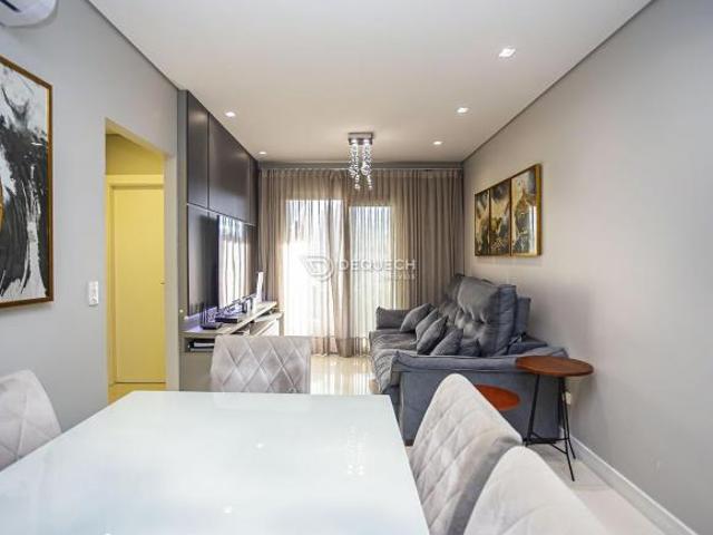 Apartamento mobiliado em andar alto