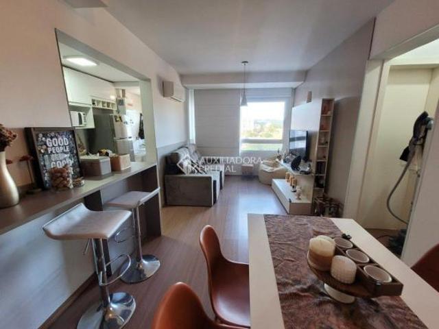 Mobiliado lindo apartamento de 02 dormitórios