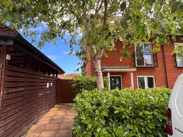 Mockford Mews, Redhill RH1, 3 bed semi detached house to rent, £2,200 pcm | PrimeLocation
