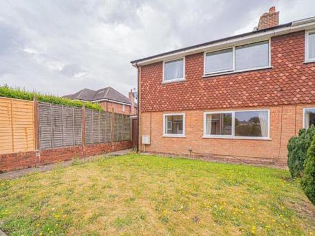 Mockley Wood Road, Knowle, 2 Bedroom Maisonette