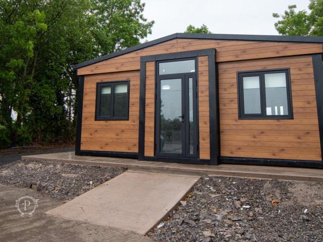 Modular Home, Moy