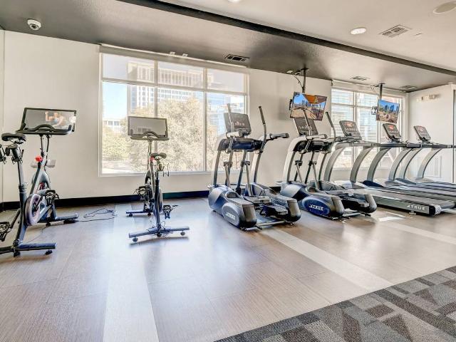 Moda Apartments 1 Bedroom Apartment for Rent at 1855 Payne St, Dallas, TX 75201 Victory Park
