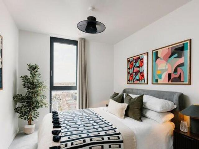 Moda Hove Central, Hove, 3 Bedroom Apartment