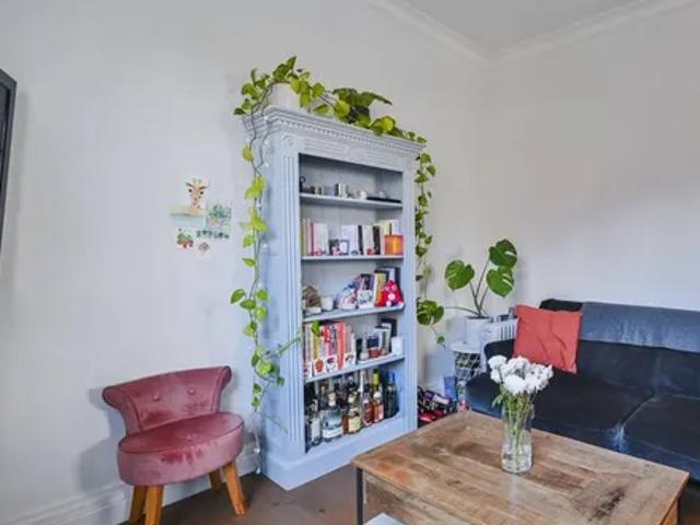Modbury Gardens, Maitland Park, London, NW5 3QE, United Kingdom | 2 bed apartment for rent #136866101 | Rentberry
