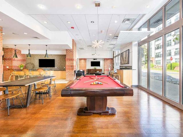 Mode at Hyattsville 2 Bedroom Apartment for Rent at 3300 E West Hwy, Chillum, MD 20782 Chillum