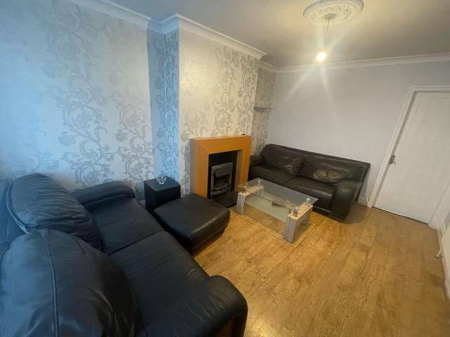 Model Road, Leeds LS12, 2 bed terraced house to rent, £825 pcm | PrimeLocation
