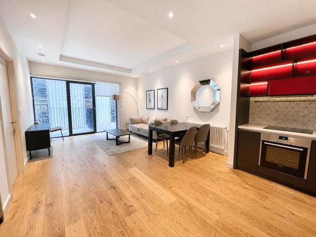 Modena House, London City Island E14, 1 bed flat to rent, £2,250 pcm | PrimeLocation