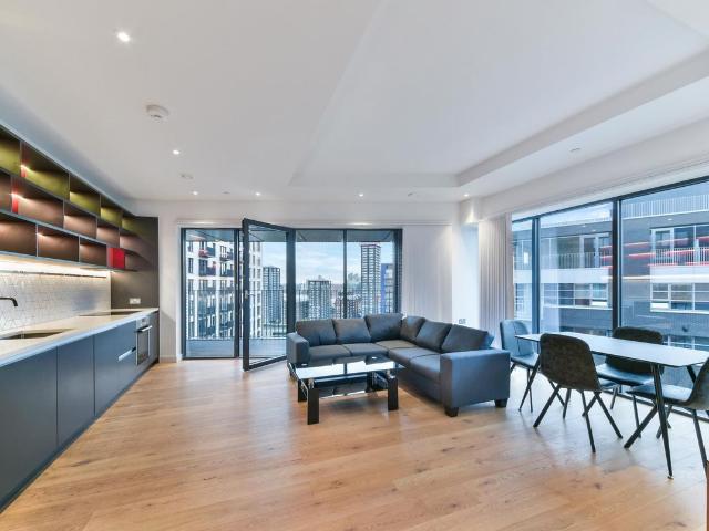 Modena House, London City Island, London E14, 2 bed flat to rent, £3,103 pcm | PrimeLocation