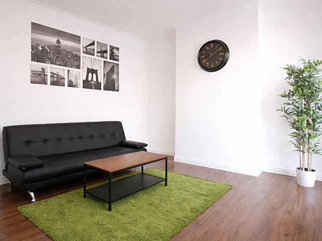 Modern 3 Bed, 3 Bath Student Home with All Bills Included Option