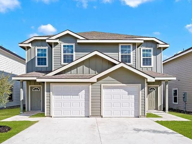 Modern 3 Bed 2 1/2 Bath Duplex 3 Bedroom Apartment for Rent at 6418 Melanzane Ave, San Antonio, TX 78233