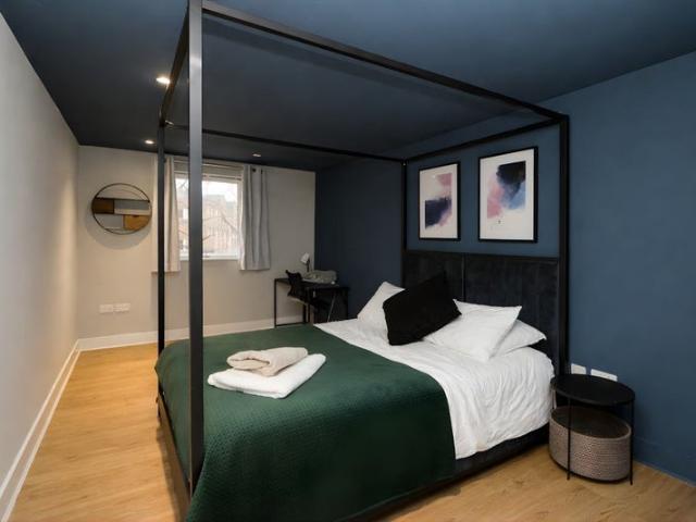 Modern 3 Bed Apartment in Canary Wharf