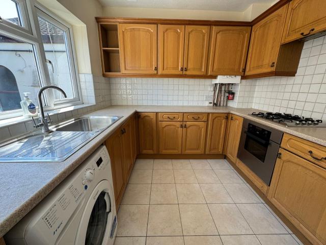 Modern 3 bedroom flat available to rent!