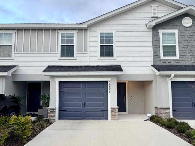Modern 3BR Townhome in Plant City – Move In Ready