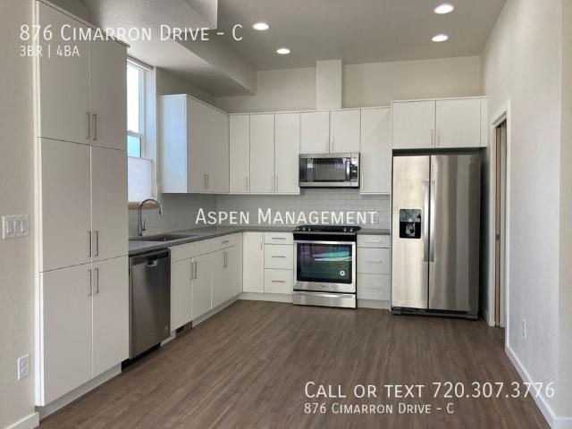 Modern 3br, 3.5ba, Finished Basement, 2 Suites!
