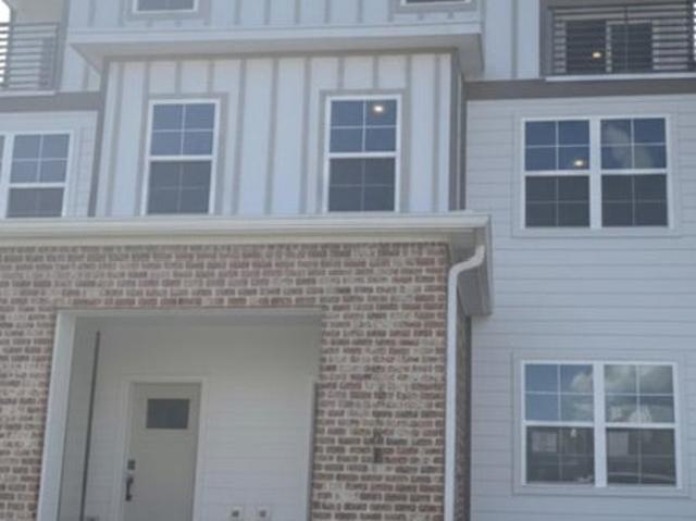 Modern 1 Bed.5Bath New Construction Townhouse in M