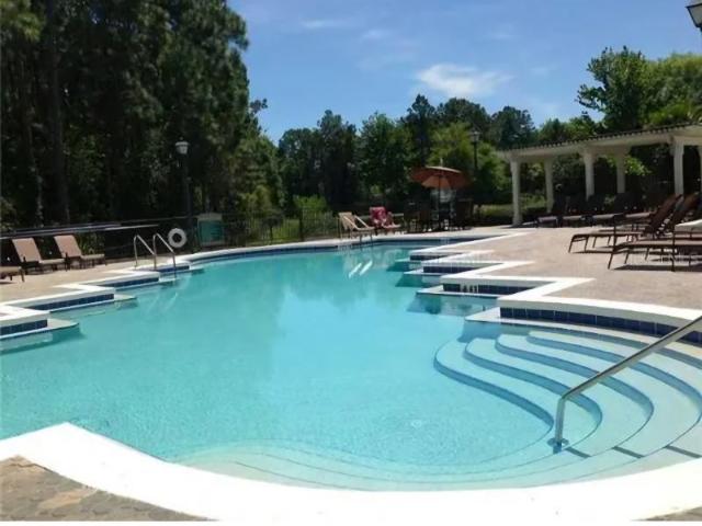 Modern 1 Bed Condo in Orlando | 802 Crest Pines Dr