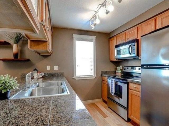 Modern 1 Bed Condo in Seattle | Available 026 | $m