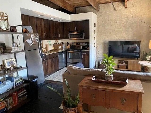 Modern 1 Bed Condo in Richmond | Available 1 | $mo