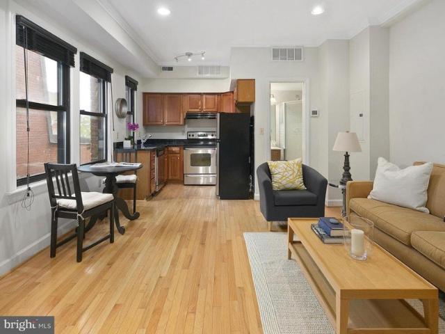 Modern 1 Bed Condo in Washington DC_Available _$18