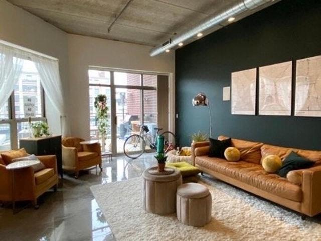 Modern 1 Bed Condo on S Water St in Milwaukee_Avai