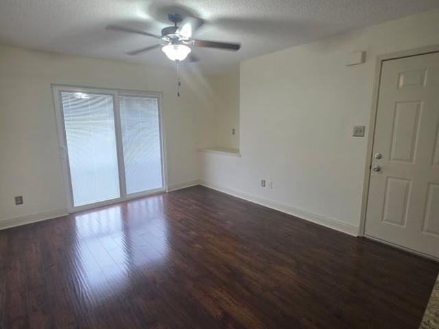 Modern 1 Bed Condo with Waterfront Views in Slidel