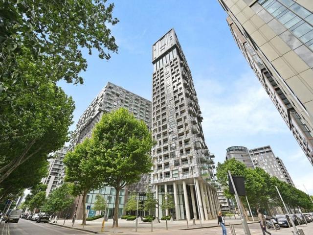 Modern 1 Bed Apartment Talisman Tower