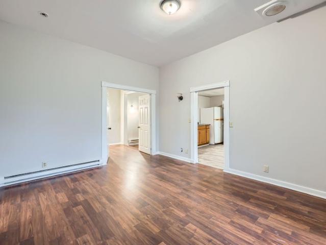 Modern 1 Bed Bath Unit in St Paul | $1150 | Pet F