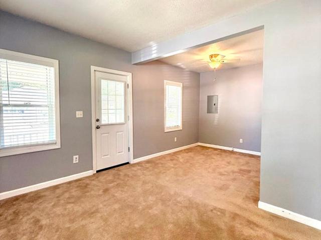 Modern 1 Bed Bath Condo in ShirleyMA_$mo