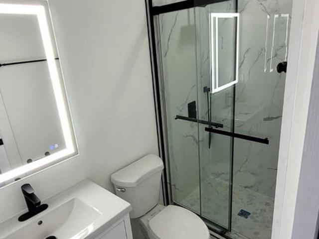 Modern 1 Bed Bath Room in Miami Gardens_$mo