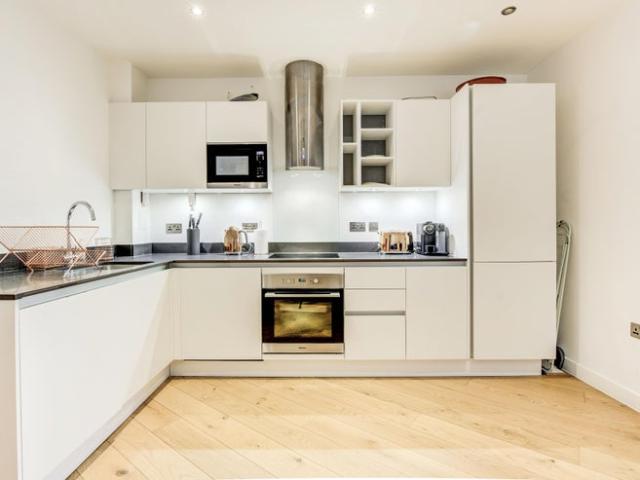 Modern 1 Bed E2 Hackney Rd Short Med Let Bills Inc