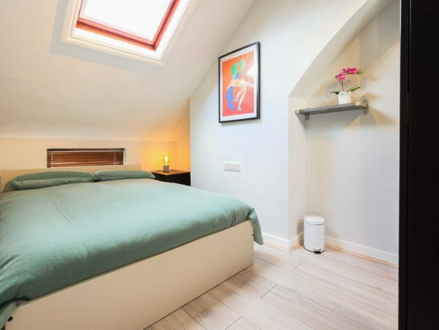 Modern 1 Bed Flat | 1 Min to Seven Sisters Station