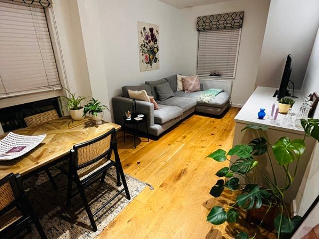 Modern 1 bed next to Tulse Hill Station