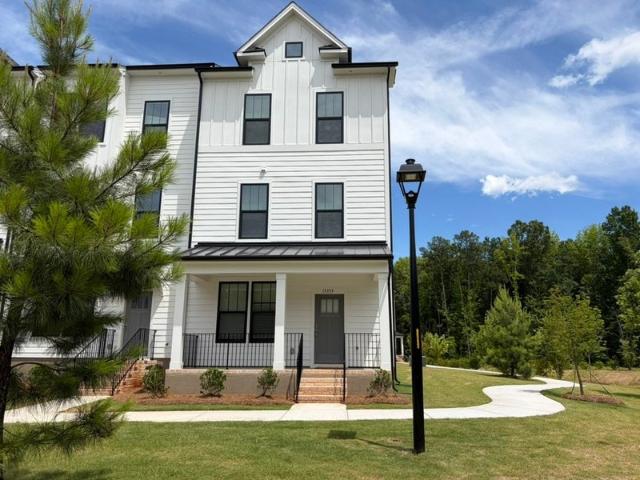 Modern 1 Bed Townhouse Room in CharlotteNC_Availa