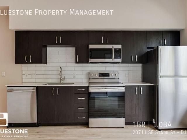 Modern 1 Bedroom on 1st floor w/ private patio!