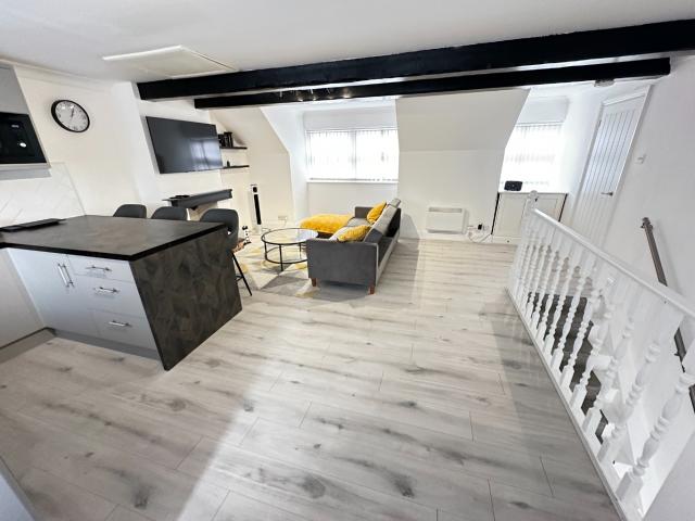 Modern 1 Bedroom Apartment to Let in Cardigan Street, Luton Town Centre Location