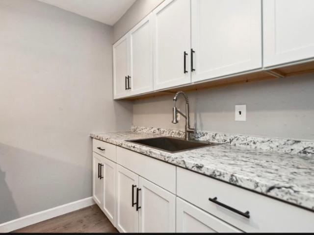 Modern 1 Bedroom Condo