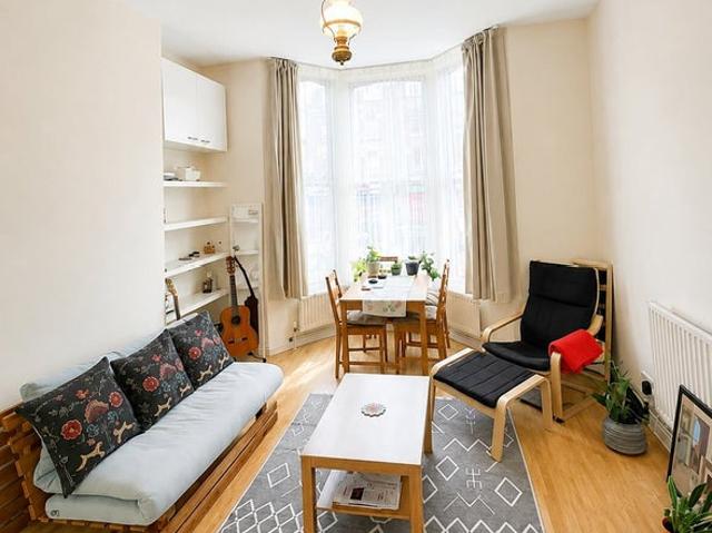 Modern 1 Bedroom Flat | 5 Minutes to Finsbury Park