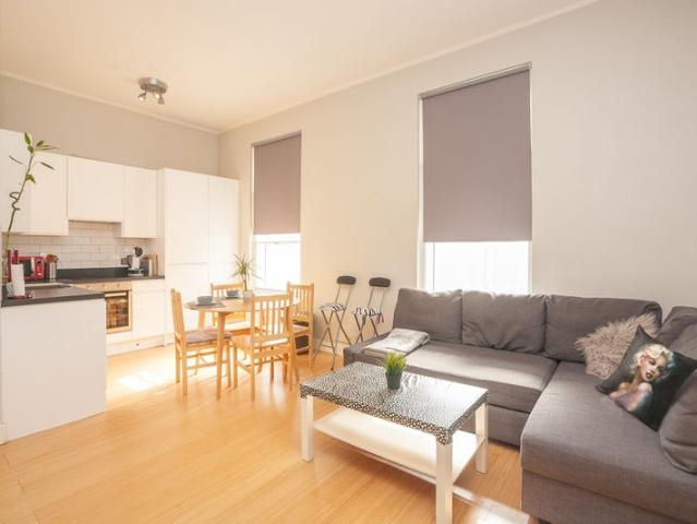 Modern 1 bedroom flat Kilburn