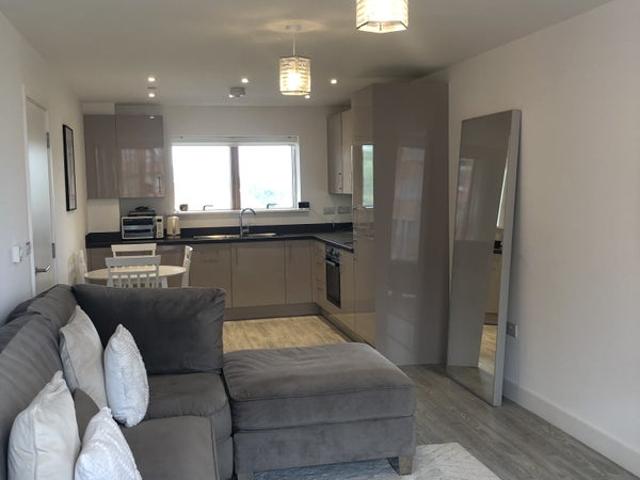 Modern 1 Bedroom Flat – Woolwich