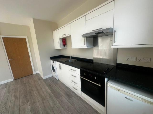 Modern 1 Bedroom Ground Floor Flat | SE13