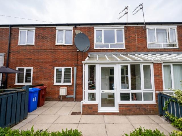 Modern 1 Bedroom Property with 1 Bathroom – M16