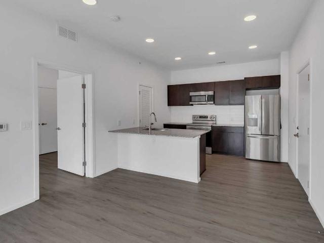 Modern 1 Bedroom/ 1 Bath Apartment, minutes to Downtown and Germantown, Washer/Dryer, Off Street Parking 1 Bedroom Apartment for Rent at 1919 9th Ave N, Nashville, TN 37208 Jones Buena Vista
