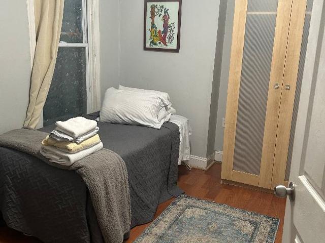 Modern 1BR Townhouse Room in Washington DC_$_Avai