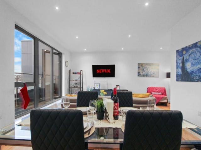 Modern 2 Bed/2 Bath | All Inclusive | Zone 1/2