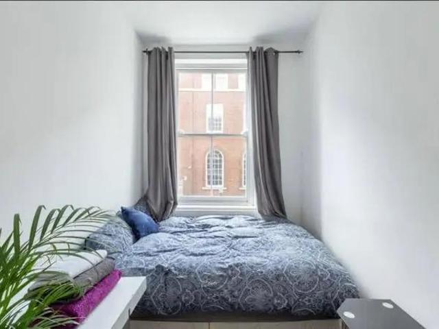 Modern 2 Bed Apartment Near Hyde Park, Marylebone