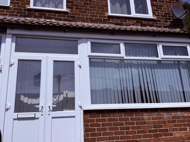 Modern 2 Bed Home with New Kitchen To Rent