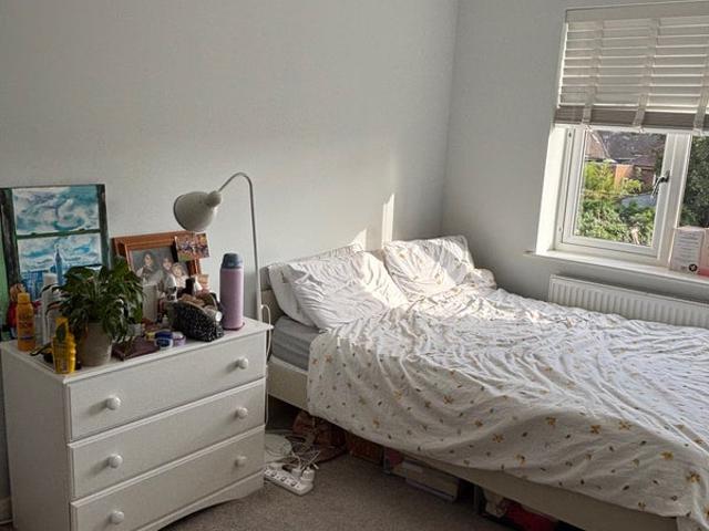 Modern 2‑Bed Maisonette