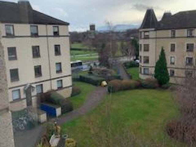 Modern 2 Bedroom Flat in Polworth